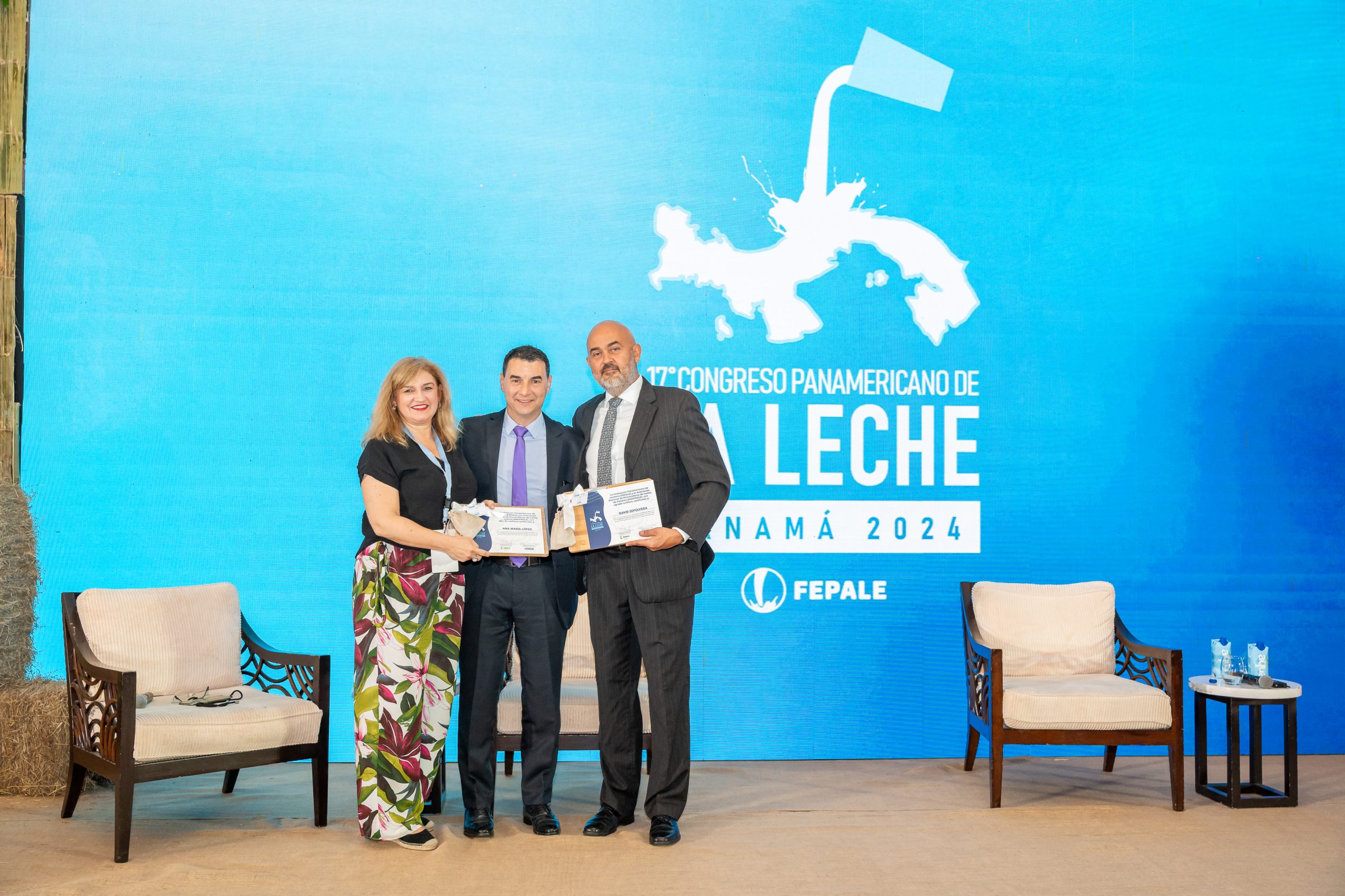 ¡SÍ A LA LECHE PRESENTE EN EL 17º CONGRESO PANAMERICAO DE LA LECHE ...